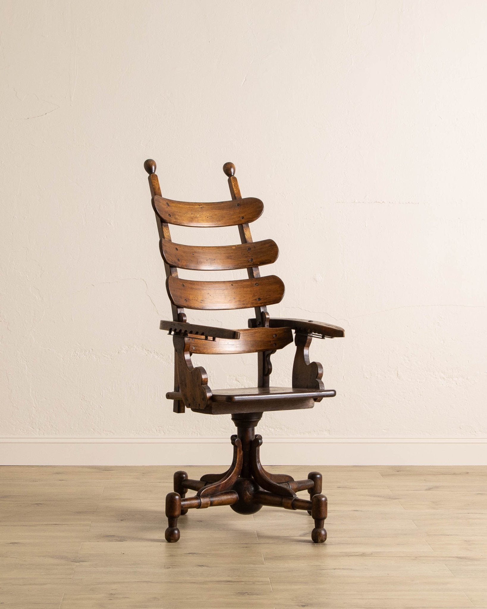 19th Century Dentist Chair Replica – Lone Fox