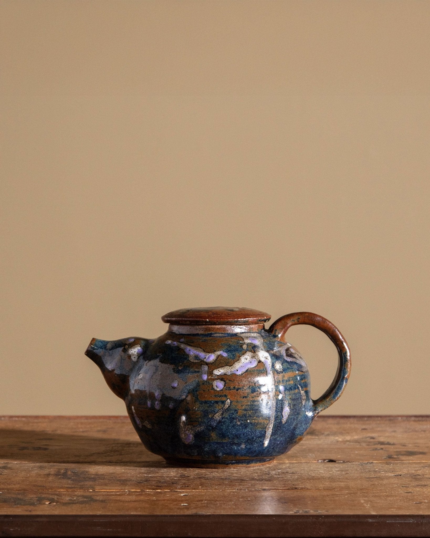 Abstract Studio Pottery Tea Pot, Signed – Lone Fox