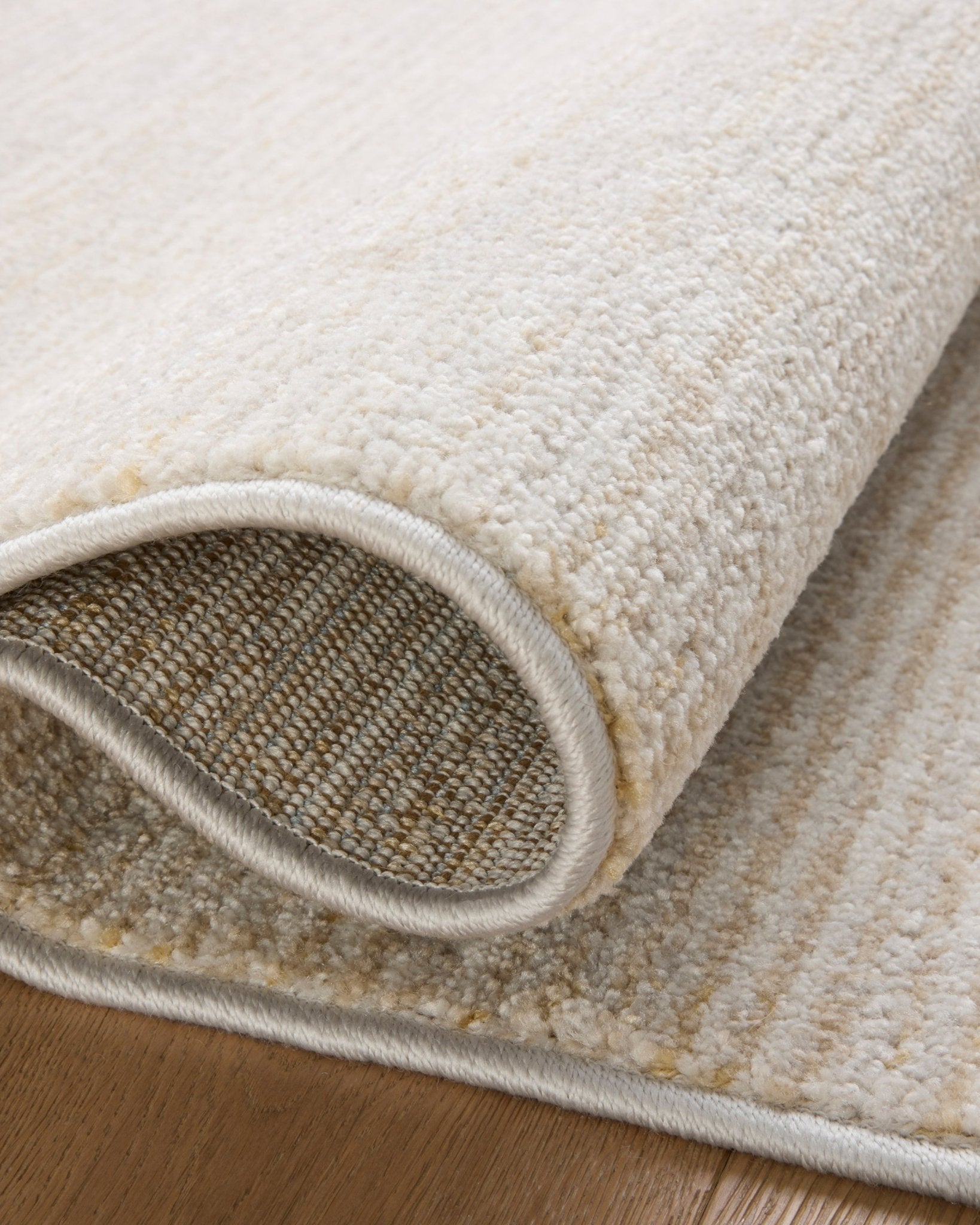 Zuri Rug – Lone Fox